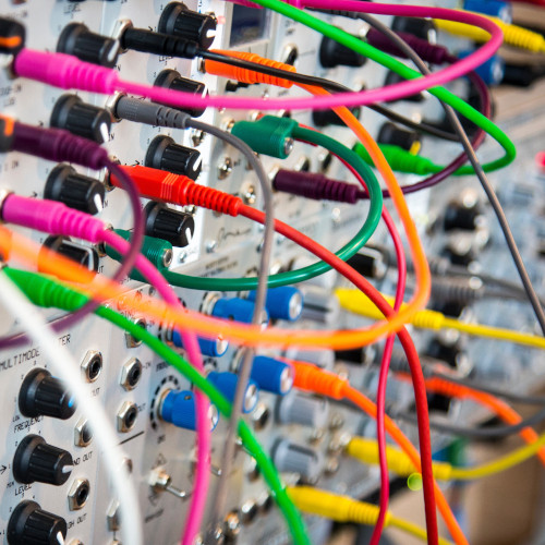 Asynchronous Communication - Difference Between Queue and Topic